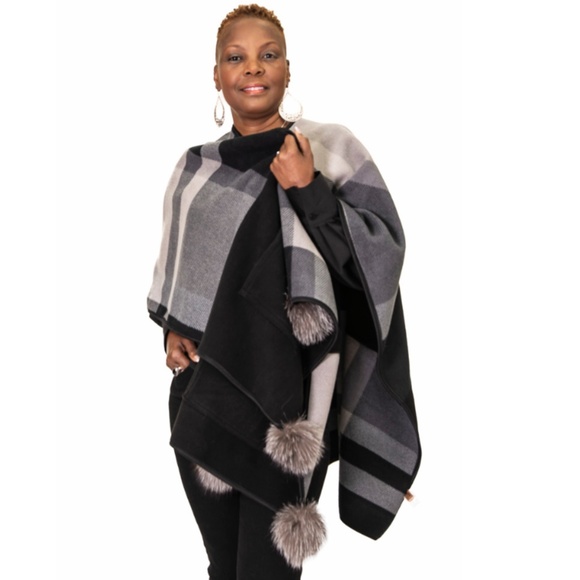 Mitchie's | Accessories | Sale Plaid Fleece Wrap With Fox Fur | Poshmark